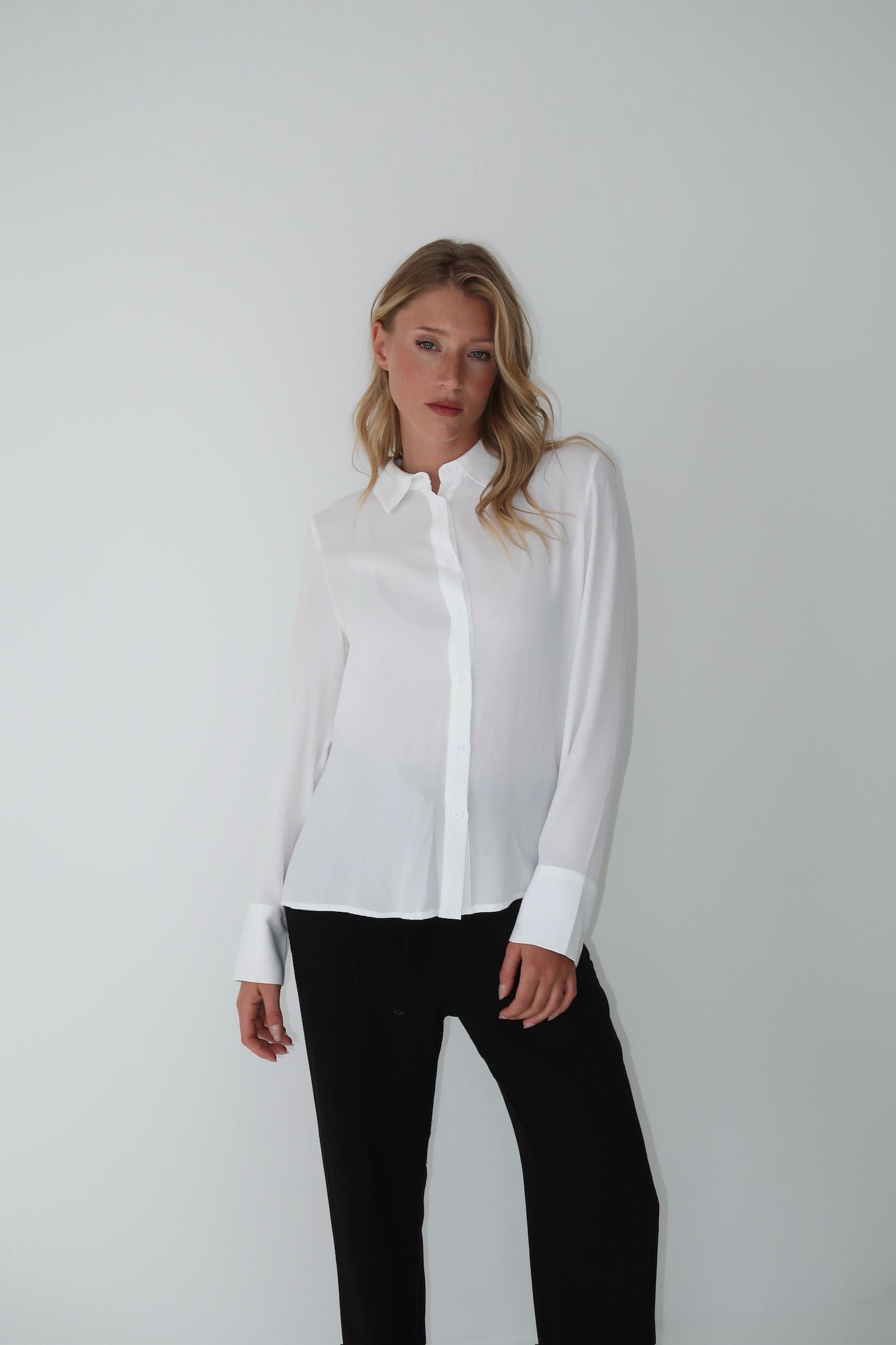 CAMISA JENNIFER OFF WHITE – CALANDRA
